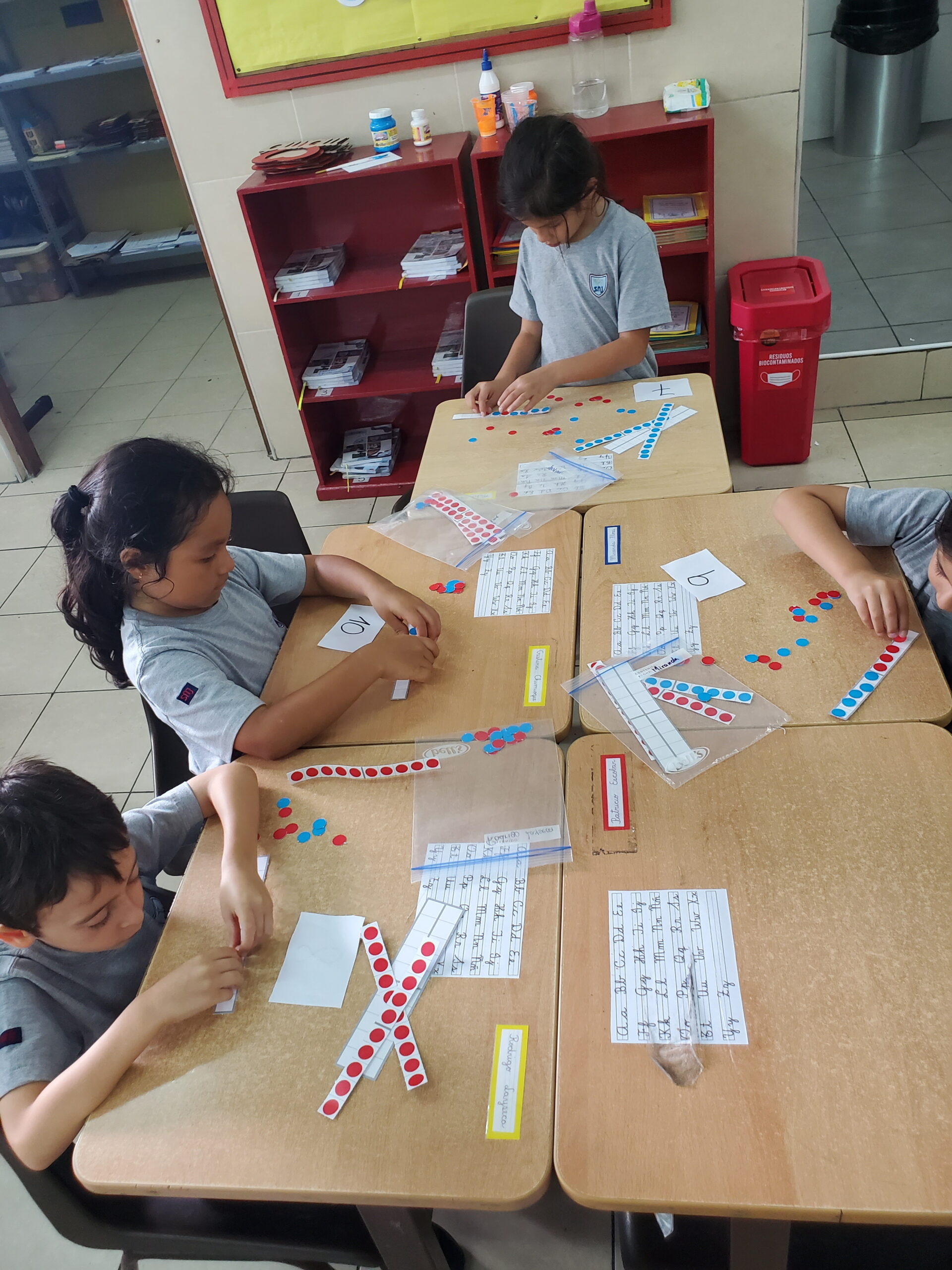 Conteo con material concreto - 1er grado - Colegio Santísimo Nombre de ...