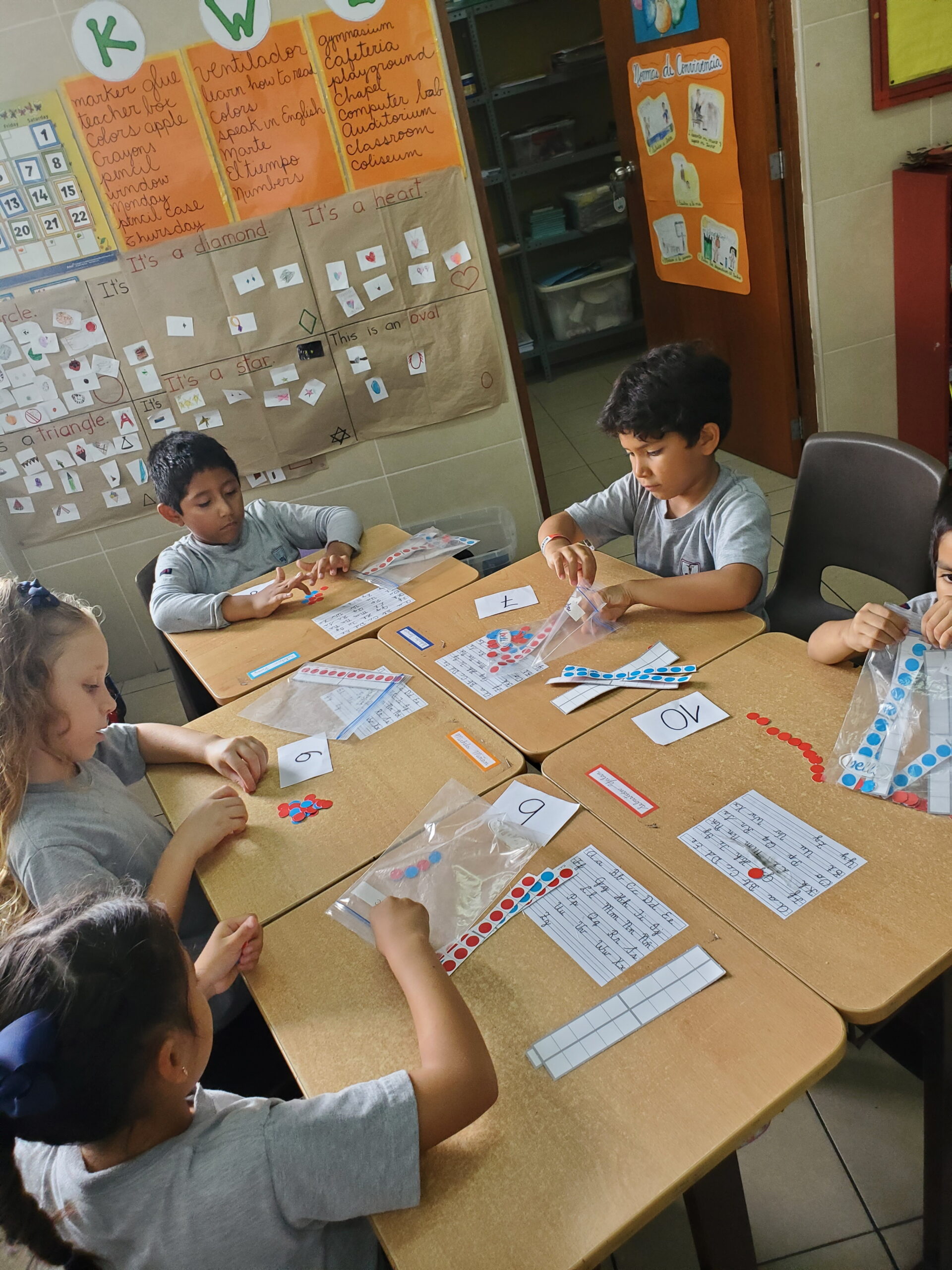 Conteo con material concreto - 1er grado - Colegio Santísimo Nombre de ...